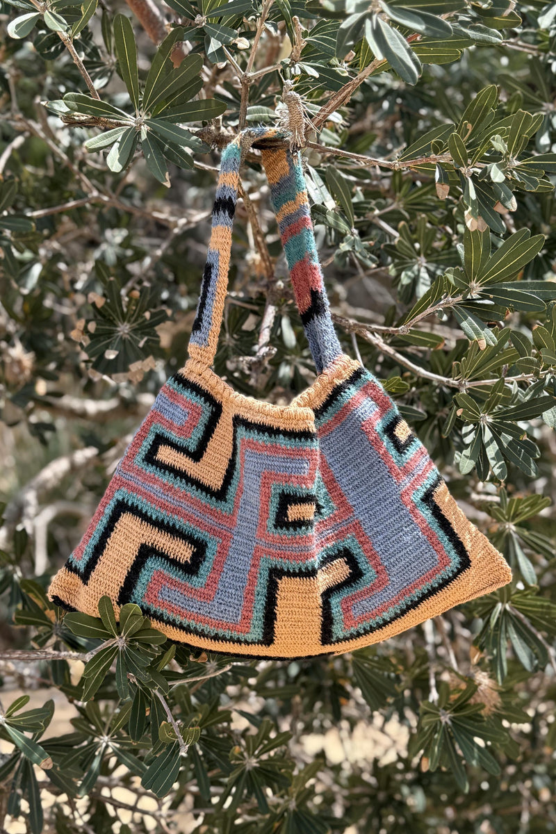 Kanu Colourful Bilum – Project Two Mile
